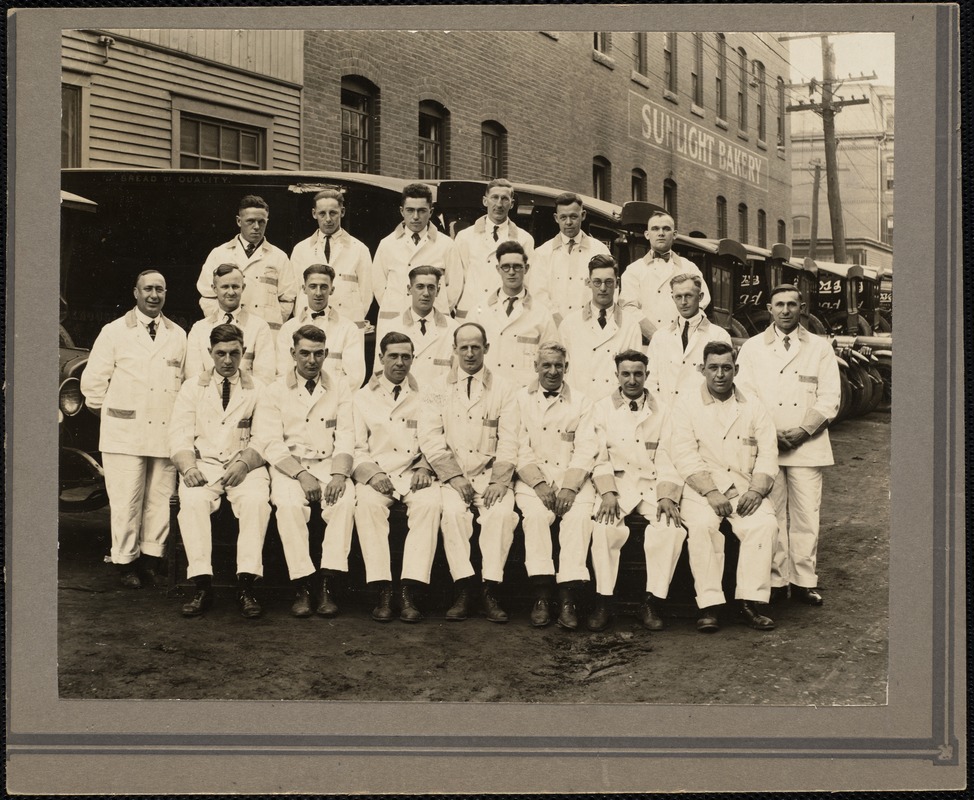 Morehouse Bakery "Betsy Ross Bread" 5-9 Mill St, Lawrence, MA - Digital ...