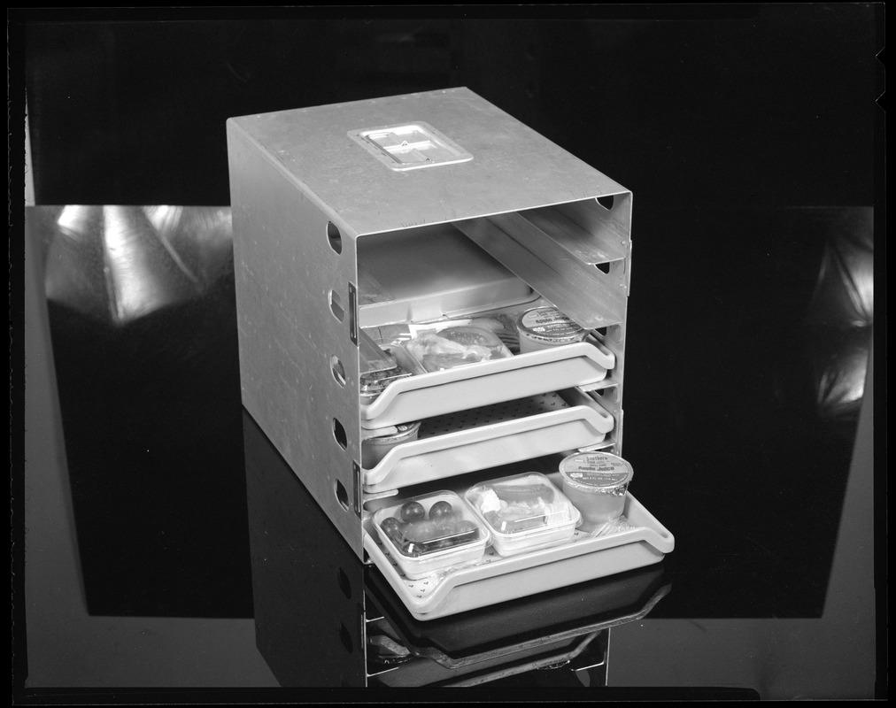 Food lab, singl serv, tray carrier - Digital Commonwealth