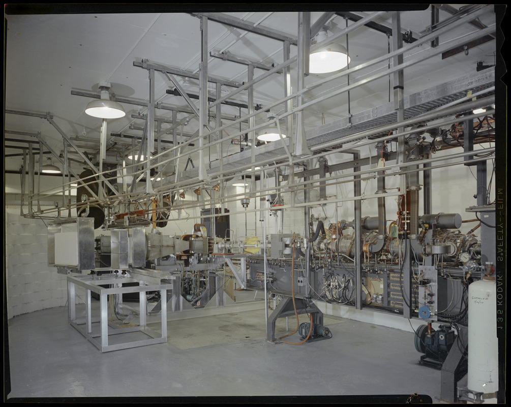 Linac accelerator (no one in photo) - Digital Commonwealth