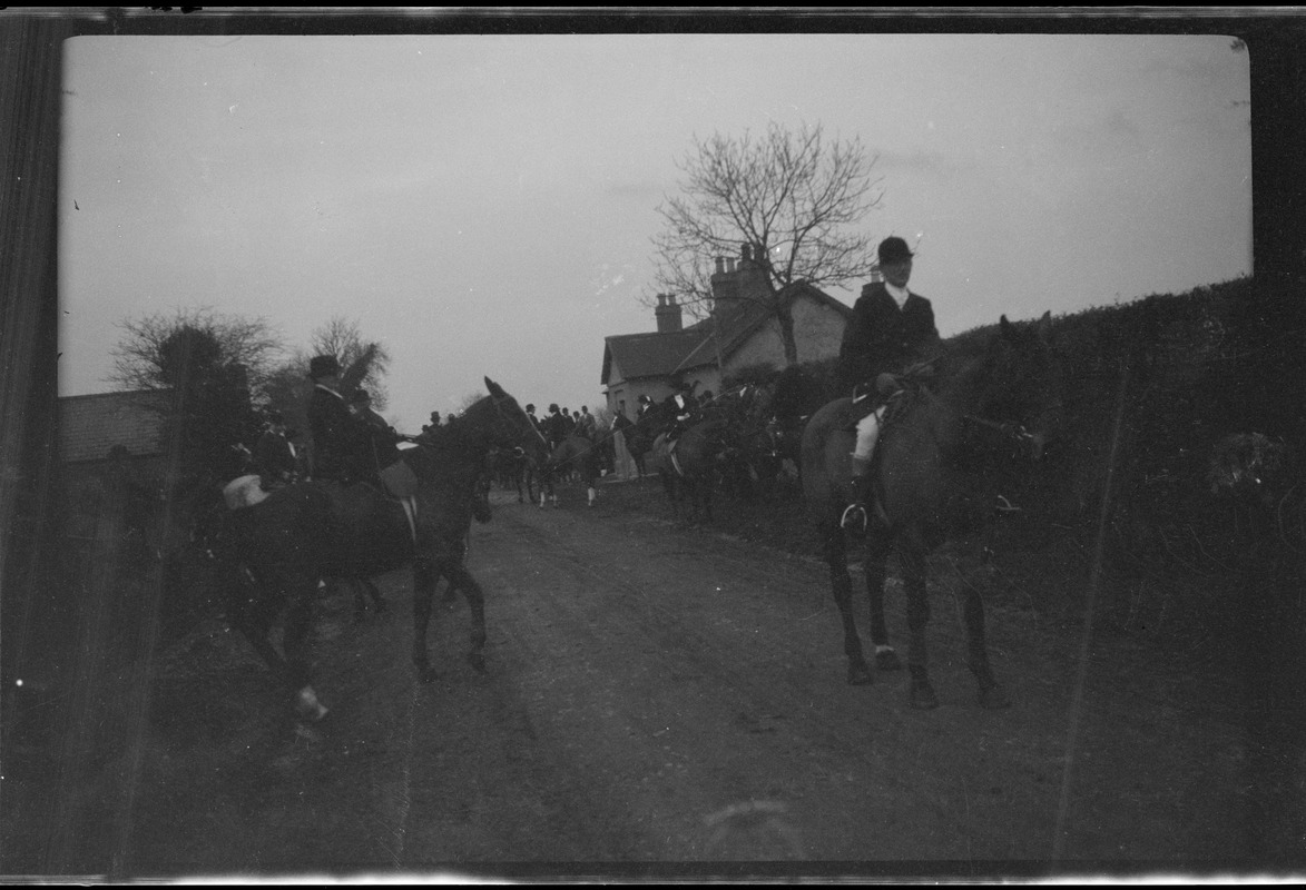 Meet of the Ward Union hunt (a rainy day), Ireland - Digital Commonwealth