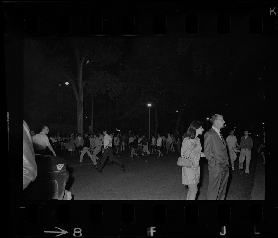 Curfew disturbance on Boston Common - Digital Commonwealth