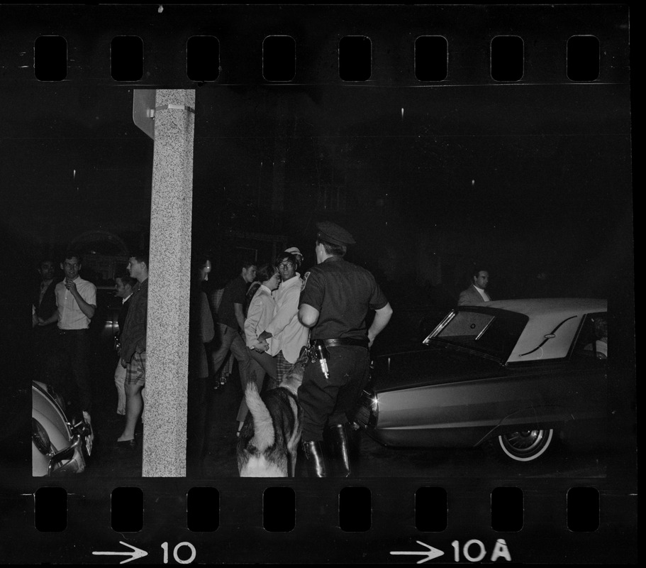 Curfew disturbance on Boston Common - Digital Commonwealth