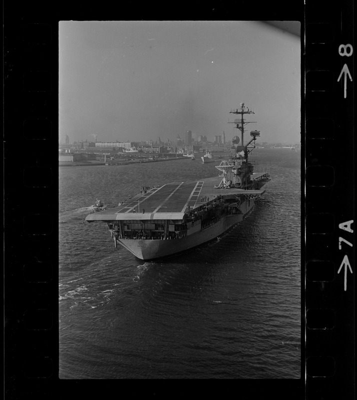 Wasp carrier arrives in port at South Boston after astronauts pickup ...