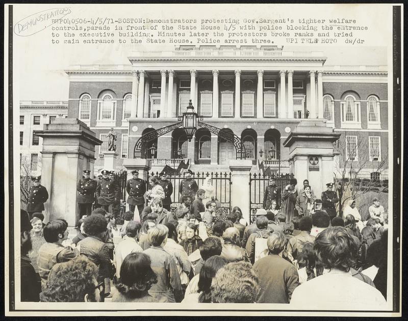 Demonstrators protesting Gov. Sargent's tighter welfare controls ...
