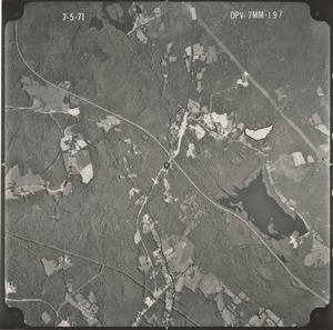 Worcester County: aerial photograph. dpv-7mm-197 - Digital Commonwealth