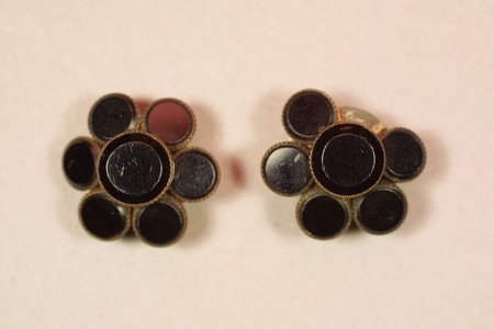 Pair of Cuff Buttons - Digital Commonwealth