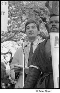 Resistance rally: Howard Zinn speaking at rally on Boston Common ...