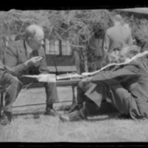 John Homans on the lawn speaking to students - Digital Commonwealth