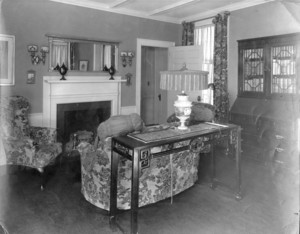 Lyman House, Ashby, Mass., Library. - Digital Commonwealth